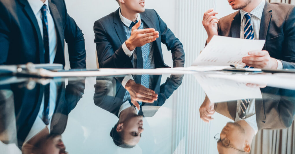 How to involve top management in communication?